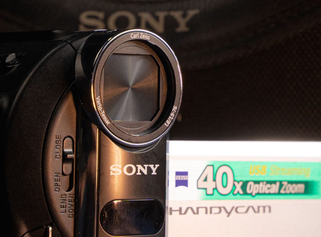 SONY - Handycam 40x optical zoom - REKLADS